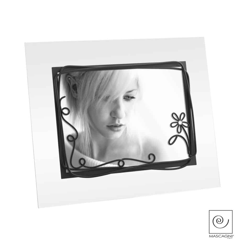Glasrahmen Mit Schwarzer Drahtdeko Foto Wieland